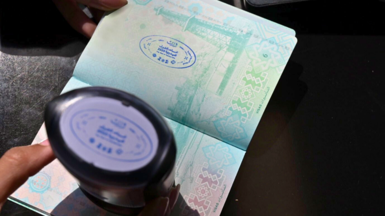 How to Check Your Final Exit Visa Status Online in Saudi Arabia